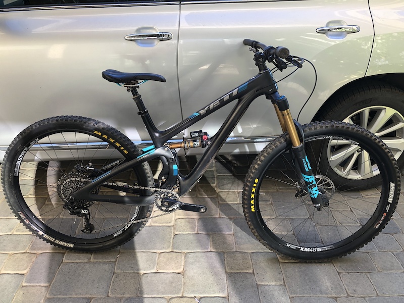 2018 Yeti Turquoise SB 5.5 X01 Build Size Medium For Sale