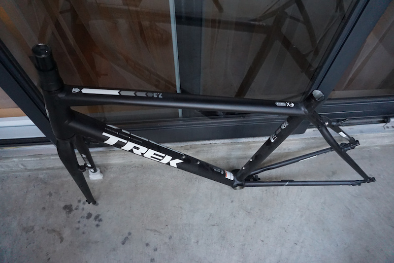 Brand new Trek FX 7.3 medium/large frame/fork For Sale