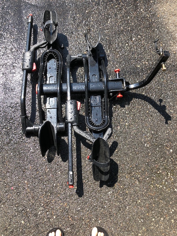 2017 Yakima HoldUp 2-Bike Hitch Rack w/locks (1.25 inch) For Sale