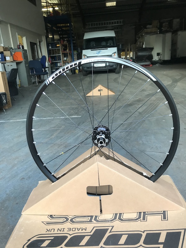 2019 Hope Tech Enduro Rims on Novatech hubs Boost Wheelset For Sale