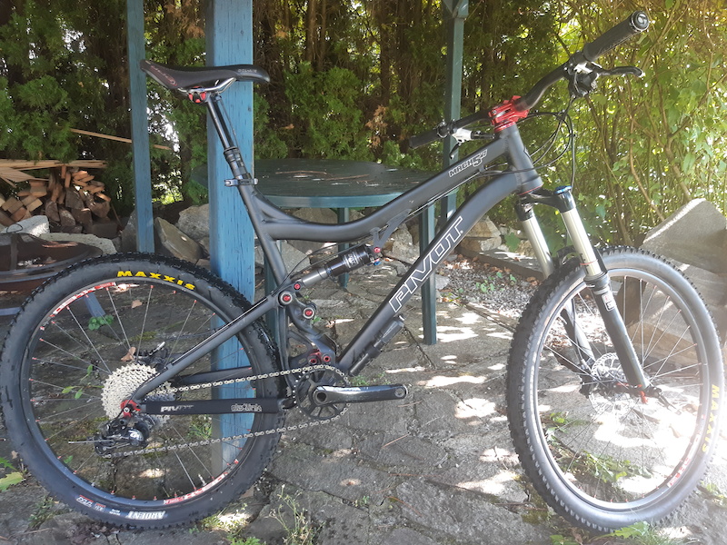 2013 pivot mach 5.7 size L For Sale