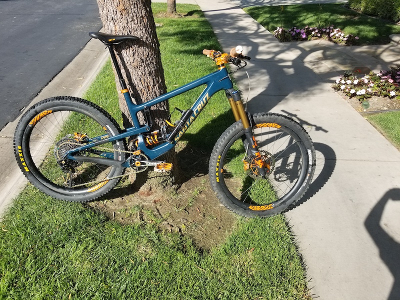2018 Santa Cruz Nomad CC ink and gold Large custom For Sale