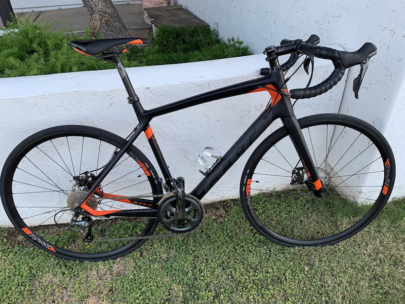 2017 Felt Z6 56 cm Disc Full Carbon Road Bike For Sale