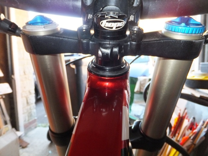 Please help identify my forks! - Pinkbike Forum