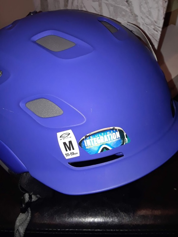 2014 Smith Vantage helmet **NEW** medium For Sale