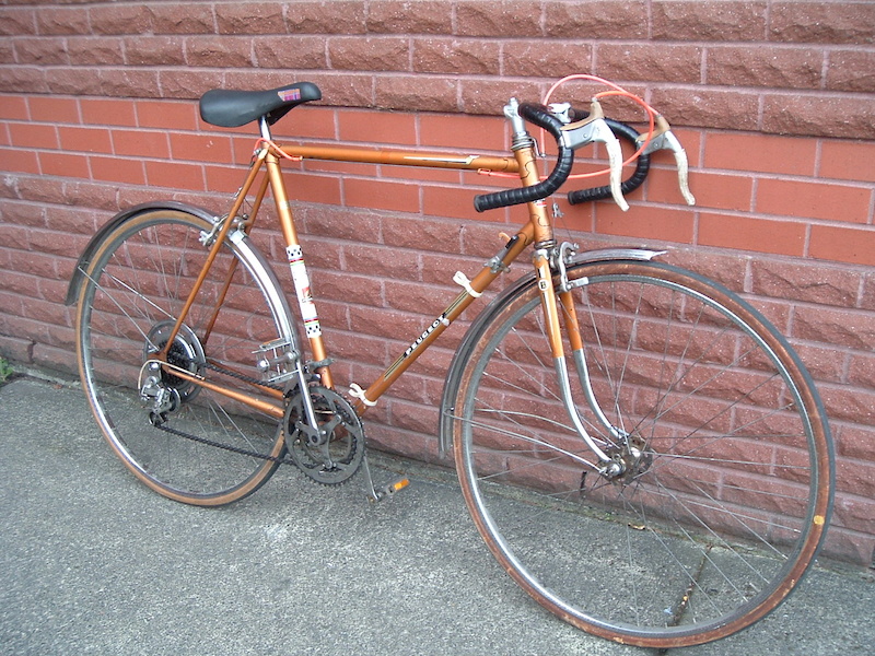 Large vintage Peugeot road bike For Sale