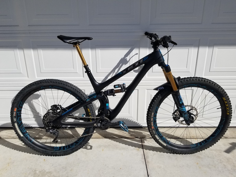 2018 Large Yeti SB5.5 mountain bike For Sale
