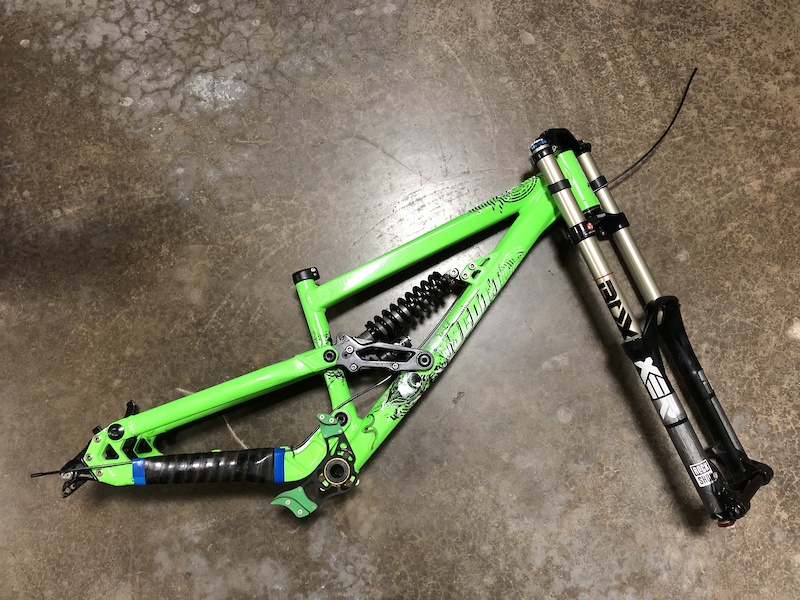2011 Scott Voltage FR20 frame and Boxxer R2C2 For Sale