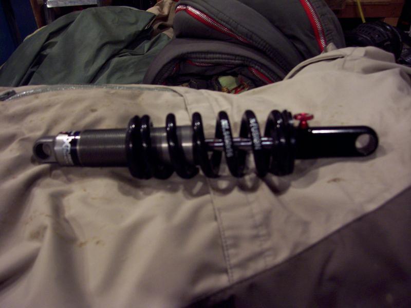 2006 x-fusion glyder rear shock. cheap -- 9.0x3.0 For Sale
