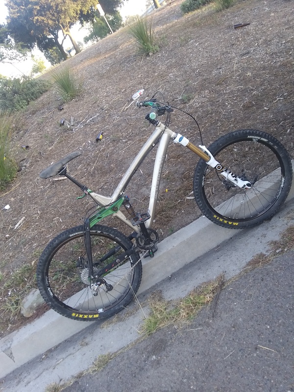 2012 Ellsworth Moment like new For Sale