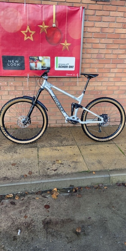 2017 AirDrop edit v2 and Roxkshox yari forks For Sale