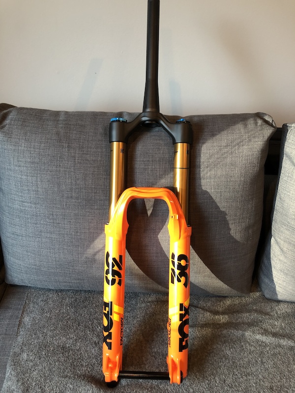 2019 FOX 36 Grip 2. Brandnew For Sale
