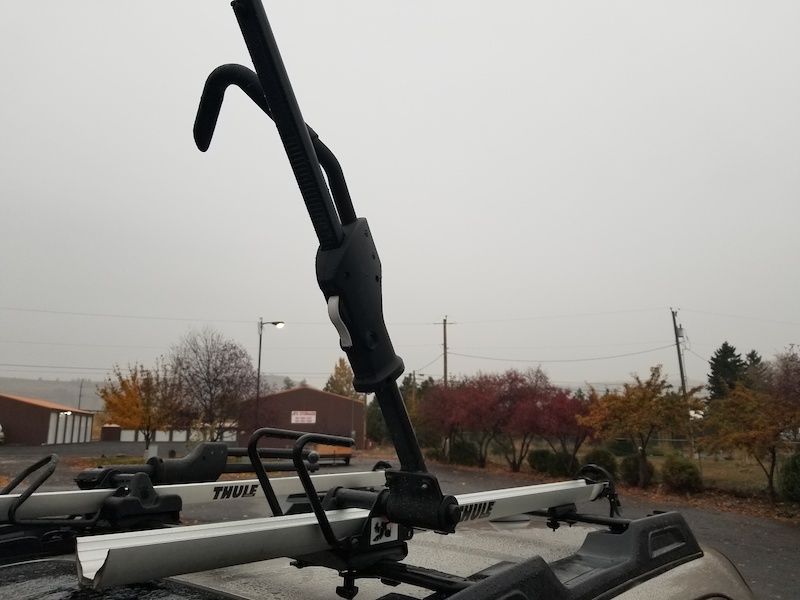 Thule sidearm 594XT x2 For Sale