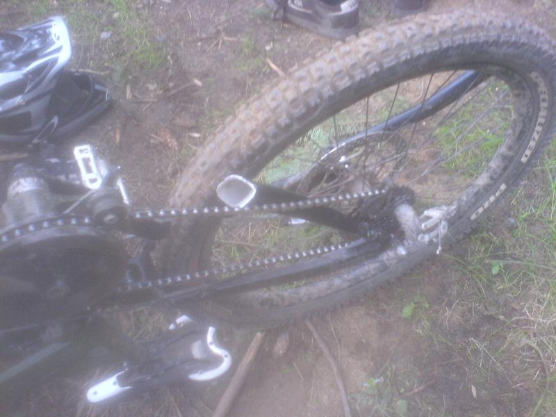 show us your snapped bikes - Page 21 - Pinkbike Forum