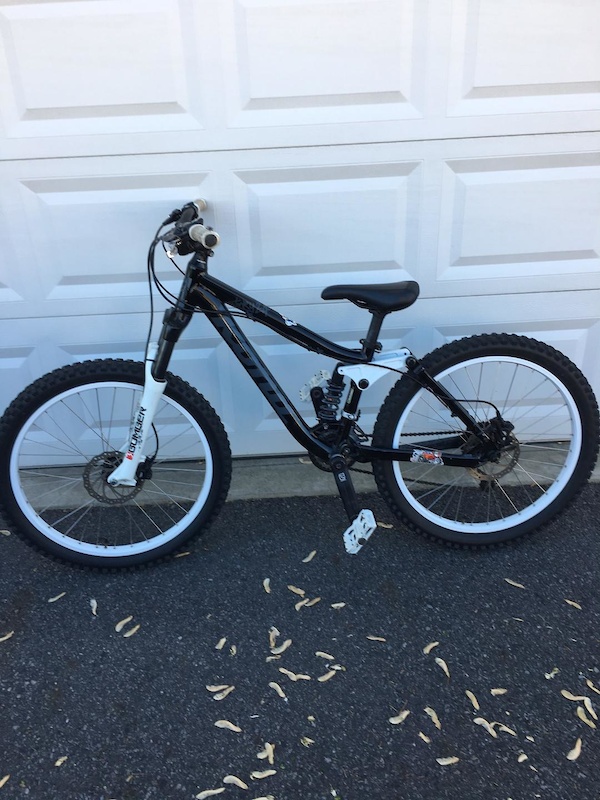 2010 Kona Stinky 2-4 For Sale
