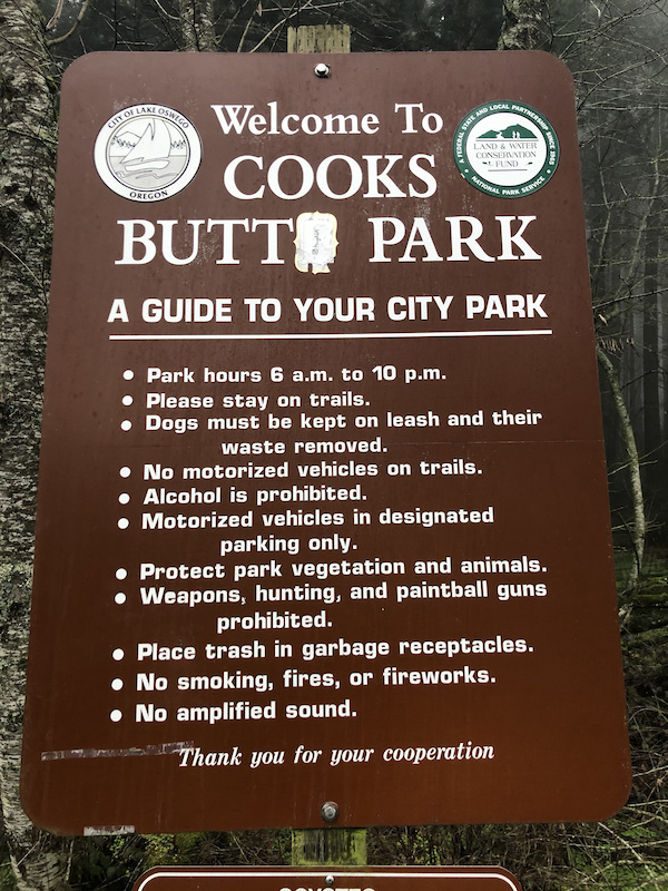 Cooks Butte Loop Hiking Trail - Lake Oswego, Oregon