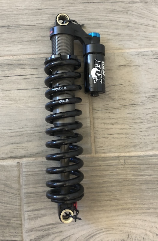 2015 Fox Van RC 10.5x3.5 with 300 lb spring For Sale