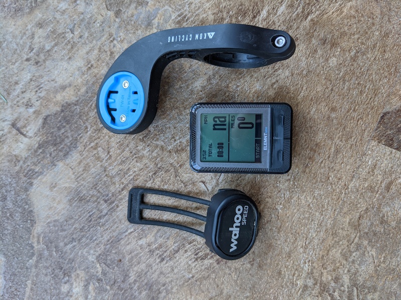 Wahoo Element Mini w/ out front bar mount For Sale