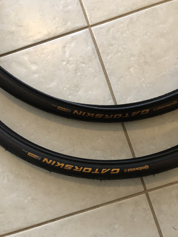 2018 Continental Gator skins 700x28 For Sale