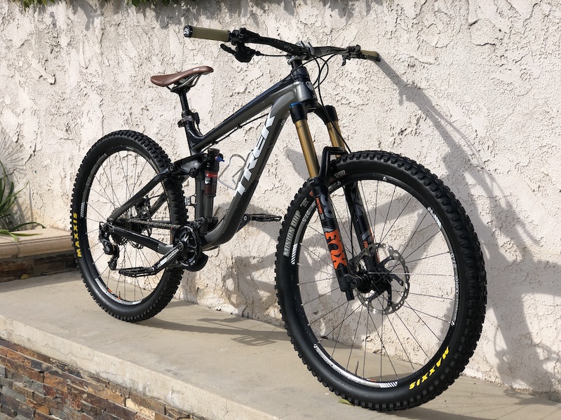 2014 Trek Slash 8 27.5” Size 17.5 (Upgraded) For Sale