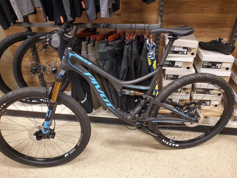 2020 NEW Pivot Mach 4 Large Pro XT XC Race 12 Speed For Sale