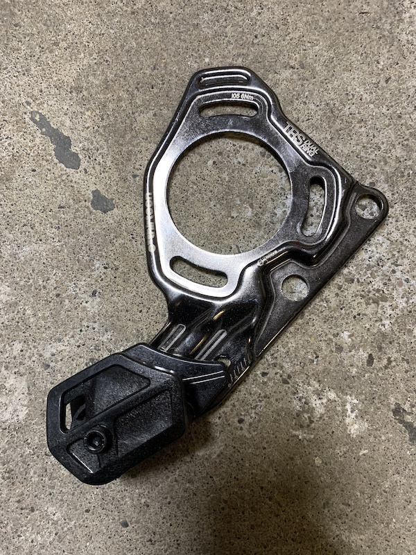 E-Thirteen 2x Chain Guide For Sale
