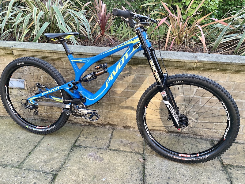 2019 PIVOT PHEONIX DOWNHILL MOUNTAIN BIKE For Sale