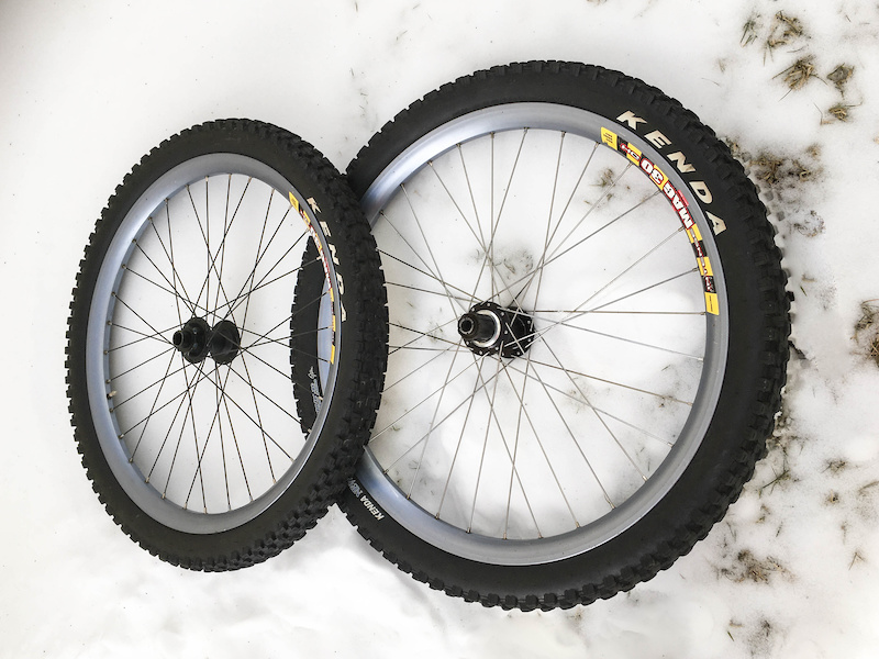 Santa Cruz / Intense Mag 30 140X15 rear 20mm front For Sale