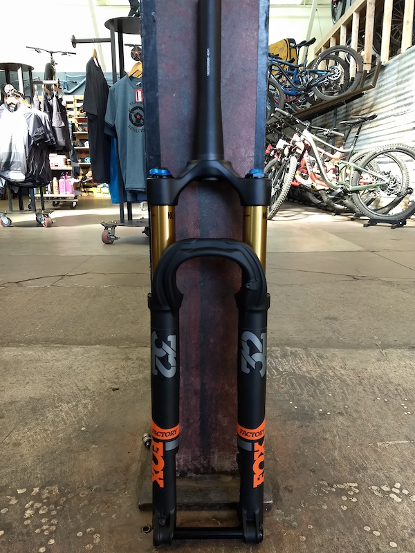 2020 NEW Fox Factory 32 Step Cast 100mm Tapered Non-Boost For Sale