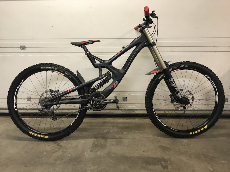 2017 Intense M16C Carbon Frame DH bike (Med) PRICE REDUCED For Sale