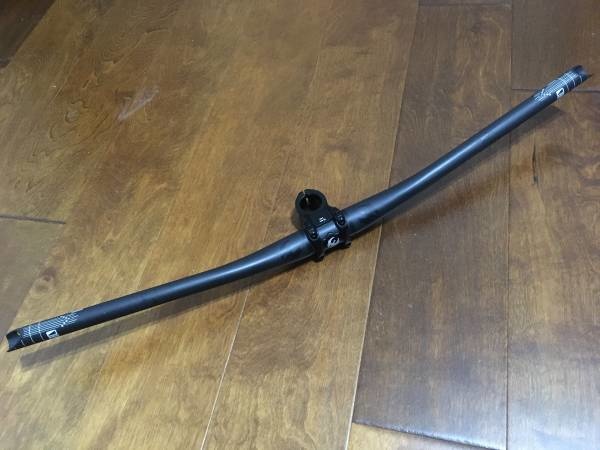 2019 Pivot Phoenix Carbon 35mm MTB Bars For Sale