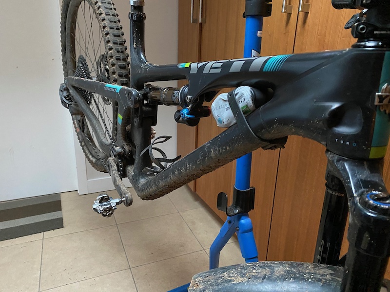 2019 Reduced YETI SB 130 TURQ Large Black FRAME ONLY For Sale