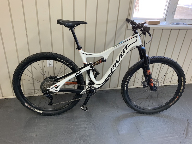 2017 PIVOT 429 For Sale
