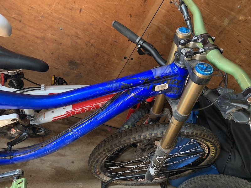 Kona Operator Fox float 40 Kashima deity bars/pedals For Sale