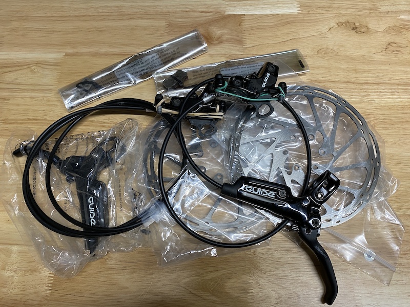 2020 SRAM Guide R 4-piston brake set with Rotors and pads For Sale