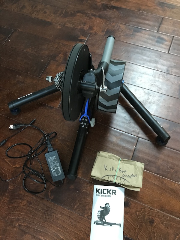 2017 wahoo kickr pain cave bundle For Sale