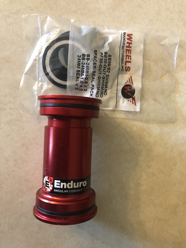 Wheels Mfg. BB86/92 24mm spindle bottom bracket For Sale