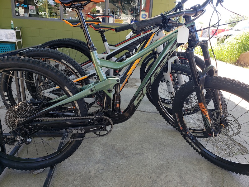 2019 Scott Ransom 30, lightly used rental For Sale