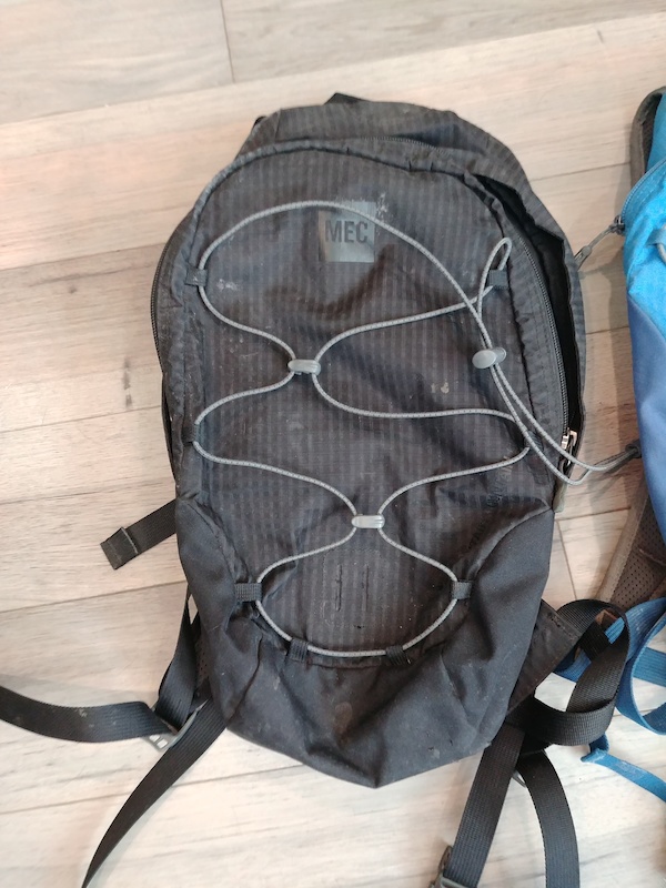 Free MEC Mountain Fountain hydration pack For Sale