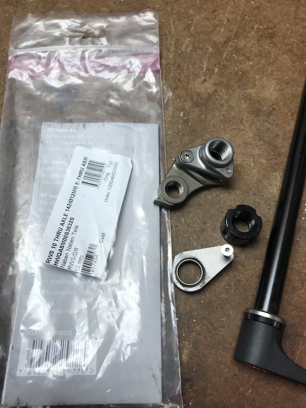 Giant Trance thru axle dropout kit For Sale