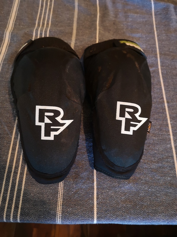 Race Face Ambush elbow/arm pads. D30. For Sale
