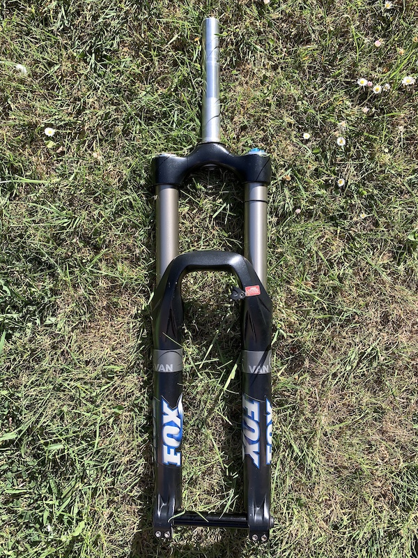 Fox Van R 36 - 160mm - (DAMAGED DROP OUT) For Sale