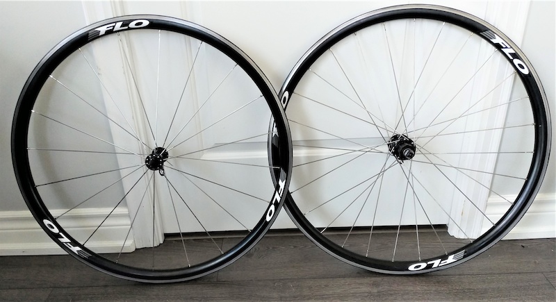 Flo 30 Aero Wheelset (similar rim profile to Zipp 101) For Sale