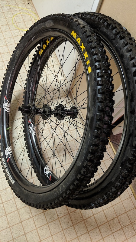 2020 29r WR1 carbon wheel set with i9 101 hubs For Sale