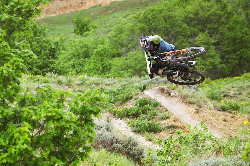 Video: Cody Kelly Brings his Signature Style to eMTBs - Pinkbike