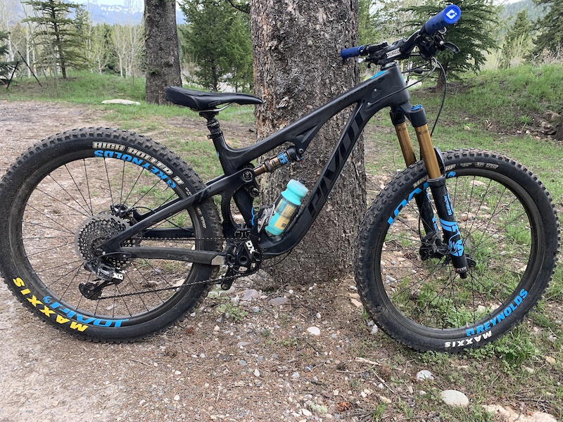 2017 Pivot Mach 5.5 For Sale