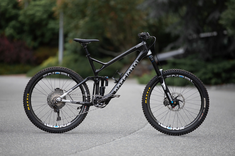 2020 Custom Painted Felt Compulsion XL For Sale