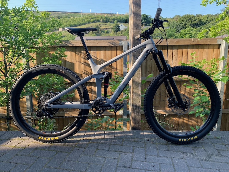 2019 REDUCED - Trek Remedy 9.8 - Size 18.5 (M/L) Carbon For Sale