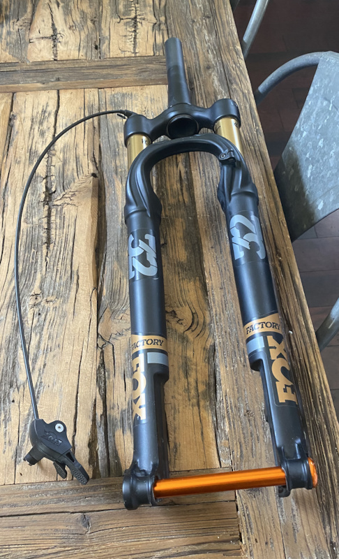 2019 Fox Step Cast 32 100mm with remote lock out For Sale