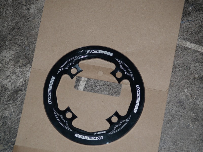 New! Raceface bash guard..4 bolt For Sale